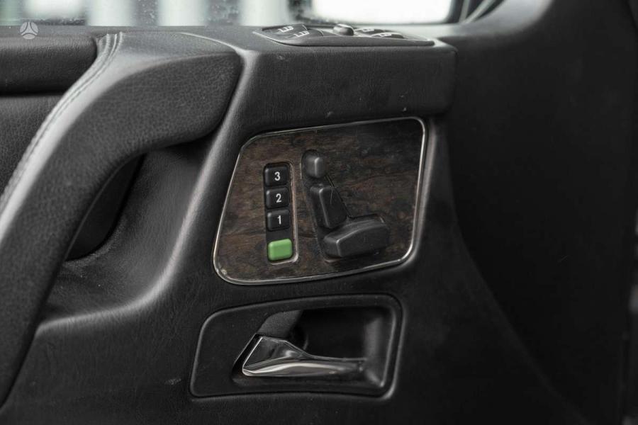 Melns Mercedes-Benz G 350 2010 Viļņa, ar dzinēja tilpumu 2.99 L un nobraukumu 278 tūkst. km par 37990 €, foto 34 vietnē AUTOMOTO.COM.LV