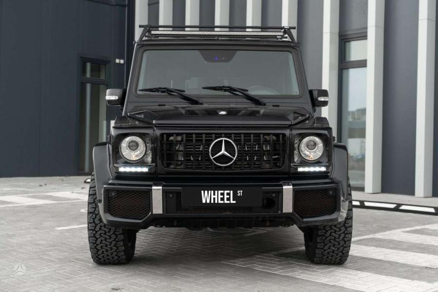 Black Mercedes-Benz G 350 2010 in Vilnius, with an engine capacity of 2.99 L and mileage of 278 thousand km for 35990 €, photo 3 on AUTOMOTO.COM.LV