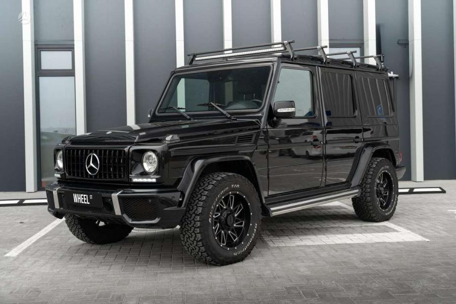 Black Mercedes-Benz G 350 2010 in Vilnius, with an engine capacity of 2.99 L and mileage of 278 thousand km for 35990 €, photo 4 on AUTOMOTO.COM.LV