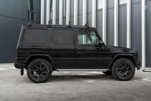Black Mercedes-Benz G 350 2010 in Vilnius, with an engine capacity of 2.99 L and mileage of 278 thousand km for 35990 €, photo 9 on AUTOMOTO.COM.LV