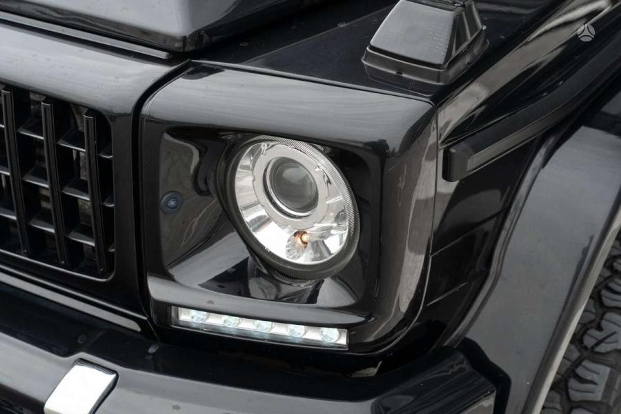 Black Mercedes-Benz G 350 2010 in Vilnius, with an engine capacity of 2.99 L and mileage of 278 thousand km for 35990 €, photo 10 on AUTOMOTO.COM.LV