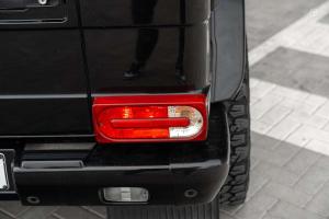Black Mercedes-Benz G 350 2010 in Vilnius, with an engine capacity of 2.99 L and mileage of 278 thousand km for 35990 €, photo 11 on AUTOMOTO.COM.LV