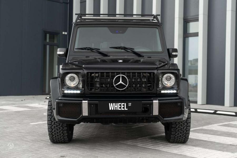 Black Mercedes-Benz G 350 2010 in Vilnius, with an engine capacity of 2.99 L and mileage of 278 thousand km for 35990 €, photo 3 on AUTOMOTO.COM.LV