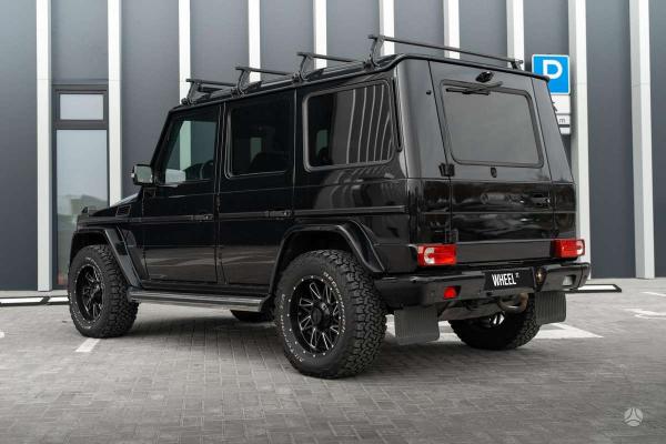 Black Mercedes-Benz G 350 2010 in Vilnius, with an engine capacity of 2.99 L and mileage of 278 thousand km for 35990 €, photo 6 on AUTOMOTO.COM.LV