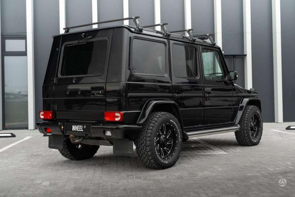 Black Mercedes-Benz G 350 2010 in Vilnius, with an engine capacity of 2.99 L and mileage of 278 thousand km for 35990 €, photo 8 on AUTOMOTO.COM.LV
