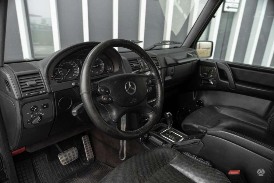 Black Mercedes-Benz G 350 2010 in Vilnius, with an engine capacity of 2.99 L and mileage of 278 thousand km for 35990 €, photo 14 on AUTOMOTO.COM.LV