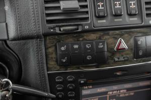 Black Mercedes-Benz G 350 2010 in Vilnius, with an engine capacity of 2.99 L and mileage of 278 thousand km for 35990 €, photo 29 on AUTOMOTO.COM.LV