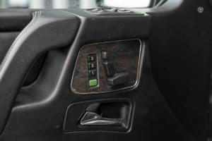 Black Mercedes-Benz G 350 2010 in Vilnius, with an engine capacity of 2.99 L and mileage of 278 thousand km for 35990 €, photo 34 on AUTOMOTO.COM.LV