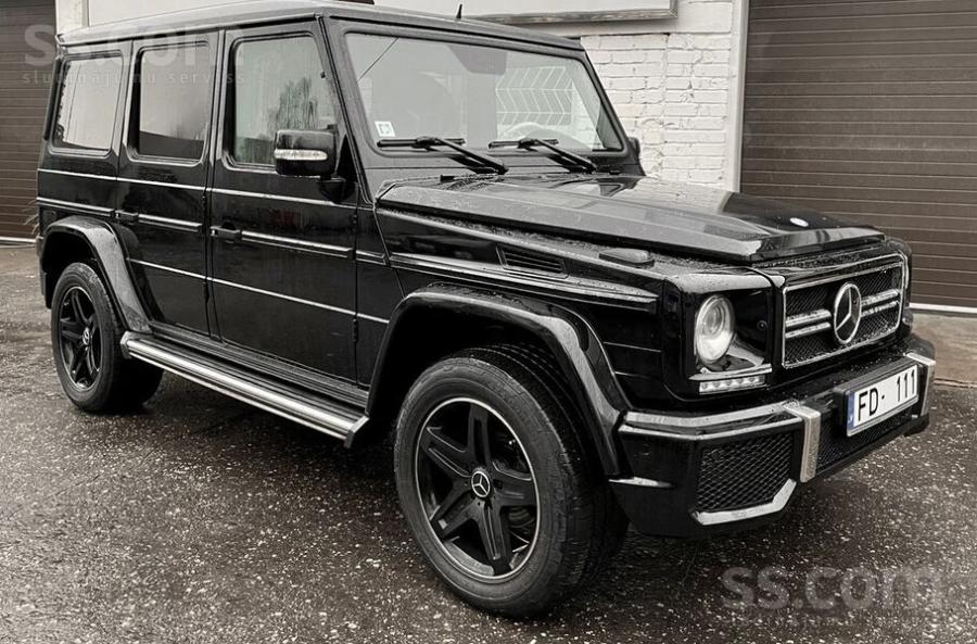 Black Mercedes-Benz G 350 2011 in Jurmala, with an engine capacity of 3.00 L and mileage of 240 thousand km for 34900 €, photo 1 on AUTOMOTO.COM.LV