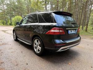 Melns Mercedes-Benz G 350 2012 Viļņa, ar dzinēja tilpumu 2.99 L un nobraukumu 390 tūkst. km par 10900 €, foto 6 vietnē AUTOMOTO.COM.LV