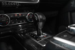 Melns Mercedes-Benz G 350 2015 Rīga, ar dzinēja tilpumu 3.00 L un nobraukumu 138 tūkst. km par 62500 €, foto 28 vietnē AUTOMOTO.COM.LV