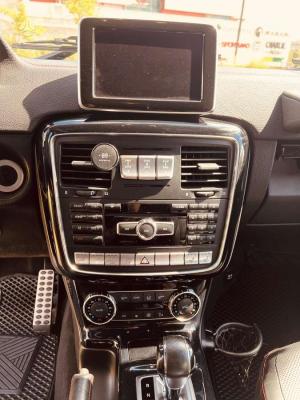 Black Mercedes-Benz G 350 2015 in Vilnius, with an engine capacity of 2.99 L and mileage of 254 thousand km for 53900 €, photo 12 on AUTOMOTO.COM.LV