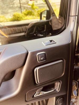 Black Mercedes-Benz G 350 2015 in Vilnius, with an engine capacity of 2.99 L and mileage of 254 thousand km for 53900 €, photo 14 on AUTOMOTO.COM.LV