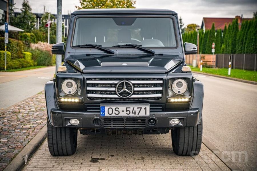 Black Mercedes-Benz G 350 2015 in Riga, with an engine capacity of 3.00 L and mileage of 213 thousand km for 42990 €, photo 3 on AUTOMOTO.COM.LV