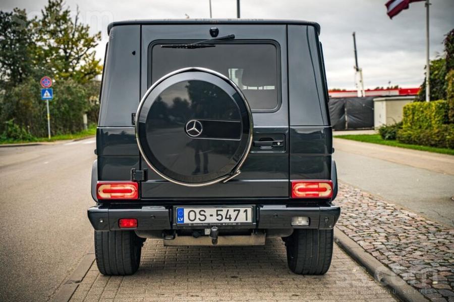 Black Mercedes-Benz G 350 2015 in Riga, with an engine capacity of 3.00 L and mileage of 213 thousand km for 42990 €, photo 6 on AUTOMOTO.COM.LV