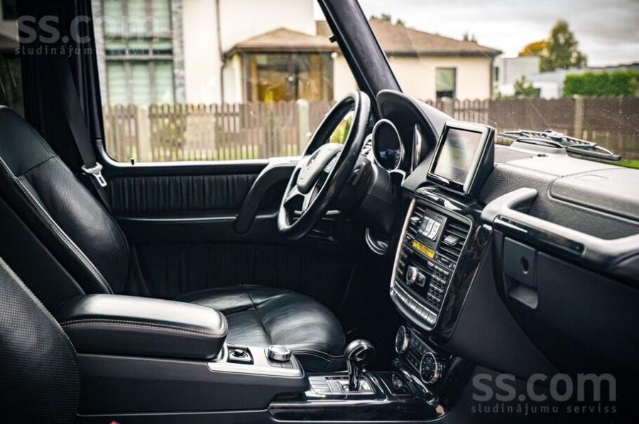 Black Mercedes-Benz G 350 2015 in Riga, with an engine capacity of 3.00 L and mileage of 213 thousand km for 42990 €, photo 9 on AUTOMOTO.COM.LV