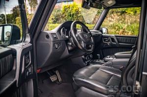 Black Mercedes-Benz G 350 2015 in Riga, with an engine capacity of 3.00 L and mileage of 213 thousand km for 42990 €, photo 12 on AUTOMOTO.COM.LV