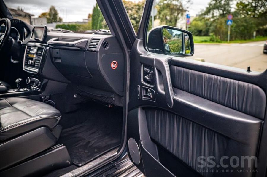 Black Mercedes-Benz G 350 2015 in Riga, with an engine capacity of 3.00 L and mileage of 213 thousand km for 42990 €, photo 14 on AUTOMOTO.COM.LV