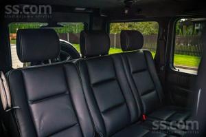 Black Mercedes-Benz G 350 2015 in Riga, with an engine capacity of 3.00 L and mileage of 213 thousand km for 42990 €, photo 16 on AUTOMOTO.COM.LV