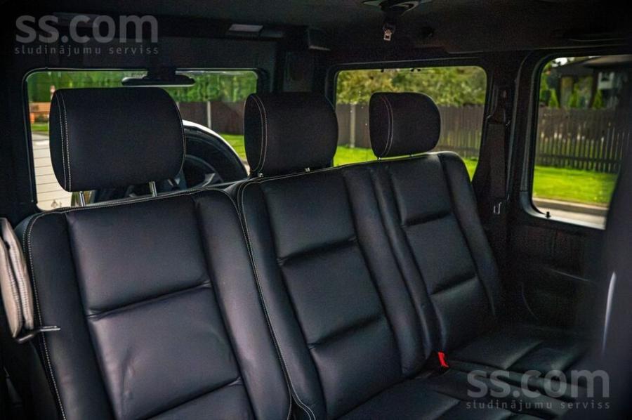 Black Mercedes-Benz G 350 2015 in Riga, with an engine capacity of 3.00 L and mileage of 213 thousand km for 42990 €, photo 16 on AUTOMOTO.COM.LV