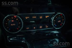 Black Mercedes-Benz G 350 2015 in Riga, with an engine capacity of 3.00 L and mileage of 213 thousand km for 42990 €, photo 30 on AUTOMOTO.COM.LV