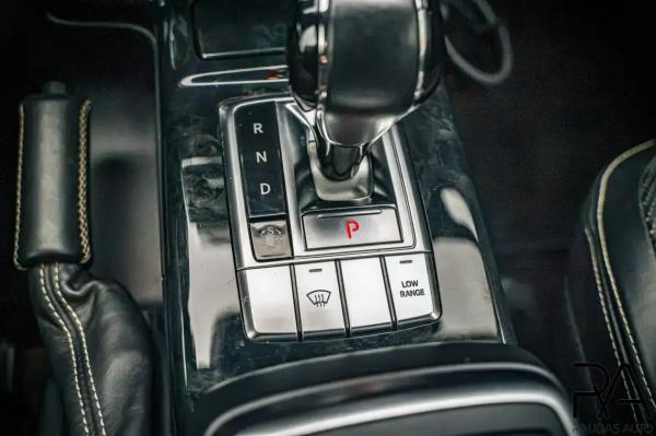 Mercedes-Benz G 350 2015 Rīga vietnē Melns Mercedes-Benz G 350 2015 Rīga, ar dzinēja tilpumu 3.00 L un nobraukumu 213 tūkst. km par 42990 €, foto 8 vietnē AUTOMOTO.COM.LV