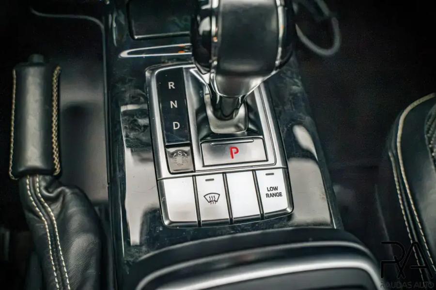 Melns Mercedes-Benz G 350 2015 Rīga, ar dzinēja tilpumu 3.00 L un nobraukumu 213 tūkst. km par 42990 €, foto 8 vietnē AUTOMOTO.COM.LV