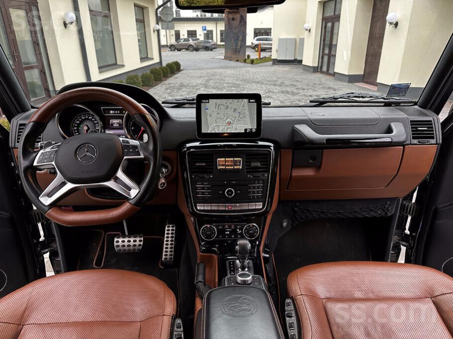 Black Mercedes-Benz G 350 2018 in Riga, with an engine capacity of 3.00 L and mileage of 90 thousand km for 76835 €, photo 9 on AUTOMOTO.COM.LV