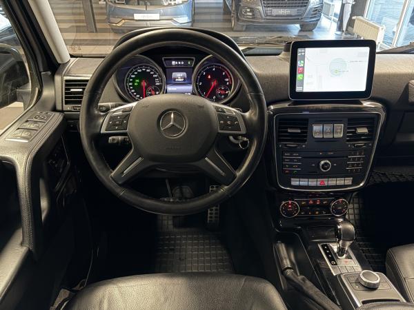 Green Mercedes-Benz G 350 2018 in Riga, with an engine capacity of 3.00 L and mileage of 211 thousand km for 59500 €, photo 10 on AUTOMOTO.COM.LV
