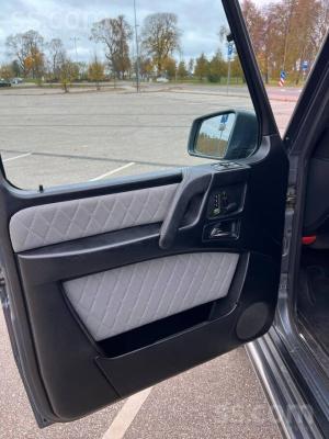Grey Mercedes-Benz G 350 2012 in Jurmala, with an engine capacity of 3.50 L and mileage of 214 thousand km for 34900 €, photo 12 on AUTOMOTO.COM.LV