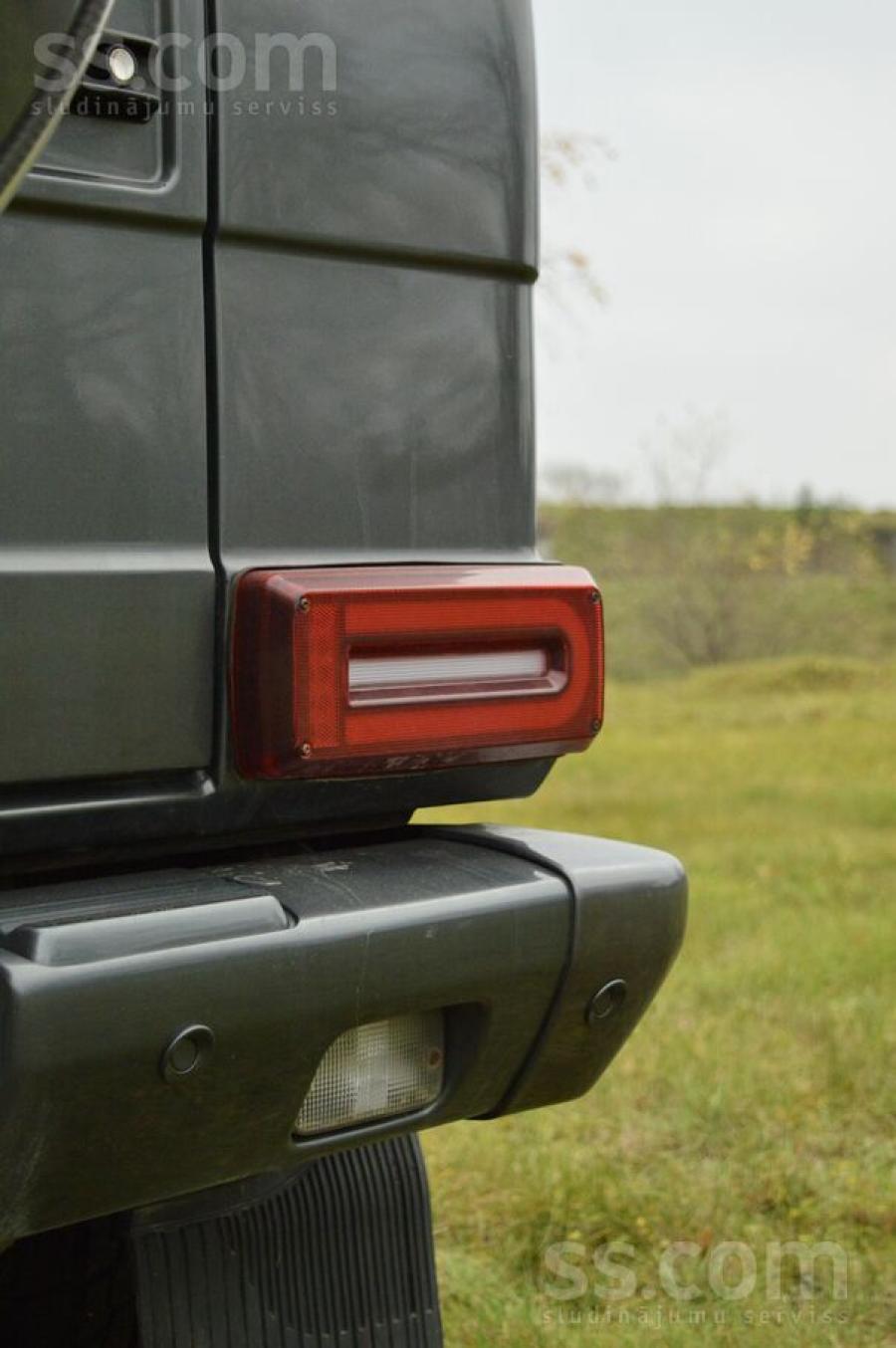 Grey Mercedes-Benz G 350 2016 in Liepaja, with an engine capacity of 3.50 L and mileage of 122 thousand km for 61000 €, photo 8 on AUTOMOTO.COM.LV