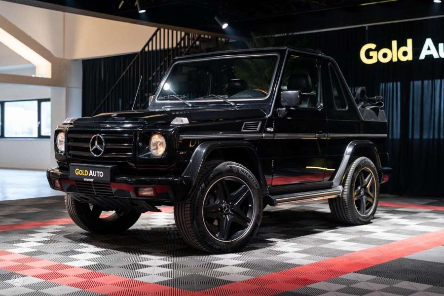 Black Mercedes-Benz g-400 2001 in Vilnius, with an engine capacity of 4.00 L and mileage of 126 thousand km for 115000 €, photo 3 on AUTOMOTO.COM.LV
