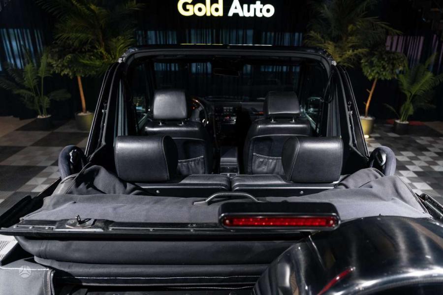 Black Mercedes-Benz g-400 2001 in Vilnius, with an engine capacity of 4.00 L and mileage of 126 thousand km for 115000 €, photo 14 on AUTOMOTO.COM.LV