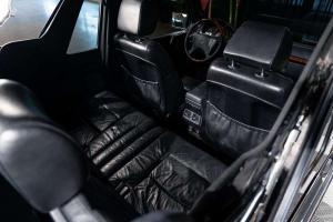 Black Mercedes-Benz g-400 2001 in Vilnius, with an engine capacity of 4.00 L and mileage of 126 thousand km for 115000 €, photo 17 on AUTOMOTO.COM.LV