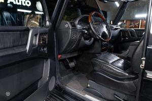 Black Mercedes-Benz g-400 2001 in Vilnius, with an engine capacity of 4.00 L and mileage of 126 thousand km for 115000 €, photo 21 on AUTOMOTO.COM.LV