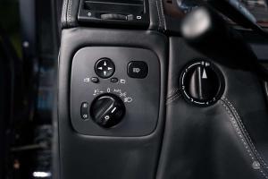 Black Mercedes-Benz g-400 2001 in Vilnius, with an engine capacity of 4.00 L and mileage of 126 thousand km for 115000 €, photo 28 on AUTOMOTO.COM.LV