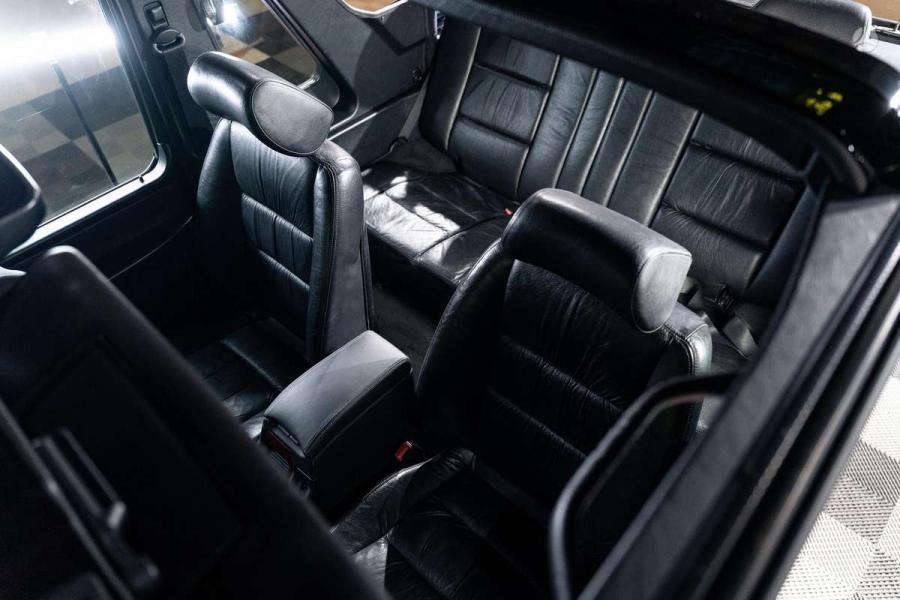 Black Mercedes-Benz g-400 2001 in Vilnius, with an engine capacity of 4.00 L and mileage of 126 thousand km for 115000 €, photo 32 on AUTOMOTO.COM.LV