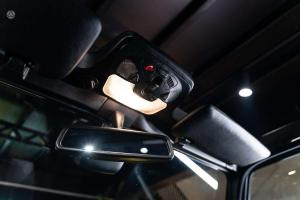 Black Mercedes-Benz g-400 2001 in Vilnius, with an engine capacity of 4.00 L and mileage of 126 thousand km for 115000 €, photo 33 on AUTOMOTO.COM.LV