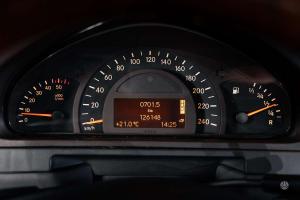 Black Mercedes-Benz g-400 2001 in Vilnius, with an engine capacity of 4.00 L and mileage of 126 thousand km for 115000 €, photo 35 on AUTOMOTO.COM.LV