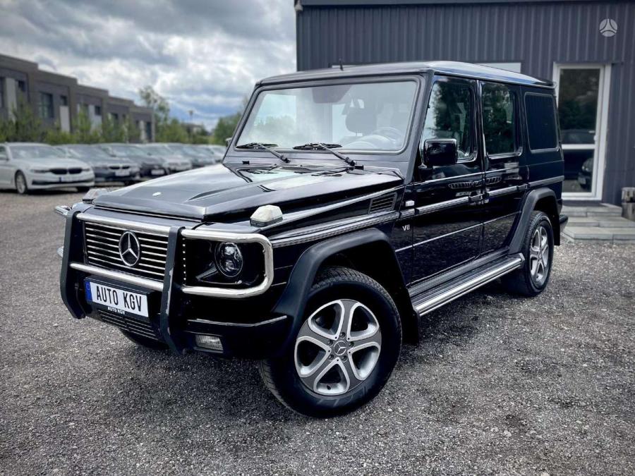 Black Mercedes-Benz g-400 2002 in Vilnius, with an engine capacity of 4.00 L and mileage of 222 thousand km for 21999 €, photo 1 on AUTOMOTO.COM.LV