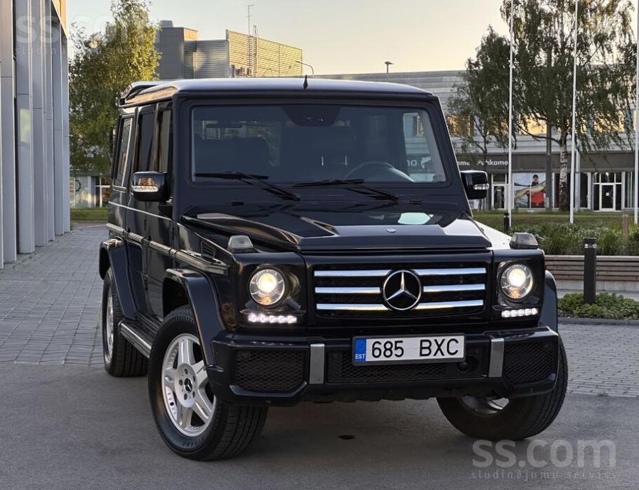 Black Mercedes-Benz g-400 2002 in Valka, with an engine capacity of 4.00 L and mileage of 249 thousand km for 21990 €, photo 6 on AUTOMOTO.COM.LV