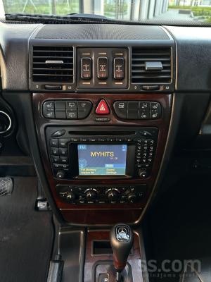 Black Mercedes-Benz g-400 2002 in Valka, with an engine capacity of 4.00 L and mileage of 249 thousand km for 21990 €, photo 25 on AUTOMOTO.COM.LV
