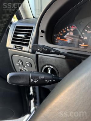 Black Mercedes-Benz g-400 2002 in Valka, with an engine capacity of 4.00 L and mileage of 249 thousand km for 21990 €, photo 28 on AUTOMOTO.COM.LV