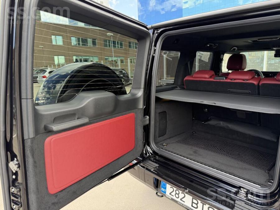 Black Mercedes-Benz g-400 2024 in Tallinn, with an engine capacity of 3.00 L and mileage of 11 thousand km for 165770 €, photo 9 on AUTOMOTO.COM.LV