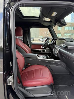 Black Mercedes-Benz g-400 2024 in Tallinn, with an engine capacity of 3.00 L and mileage of 11 thousand km for 165770 €, photo 11 on AUTOMOTO.COM.LV