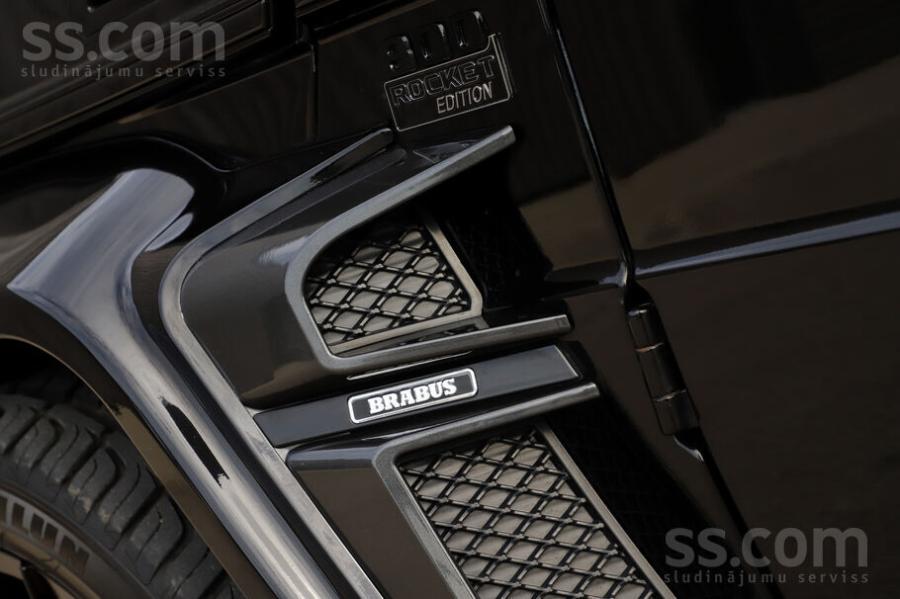 Black Mercedes-Benz g-500 2012 in Tukums, with an engine capacity of 5.50 L and mileage of 89 thousand km for 89000 €, photo 15 on AUTOMOTO.COM.LV
