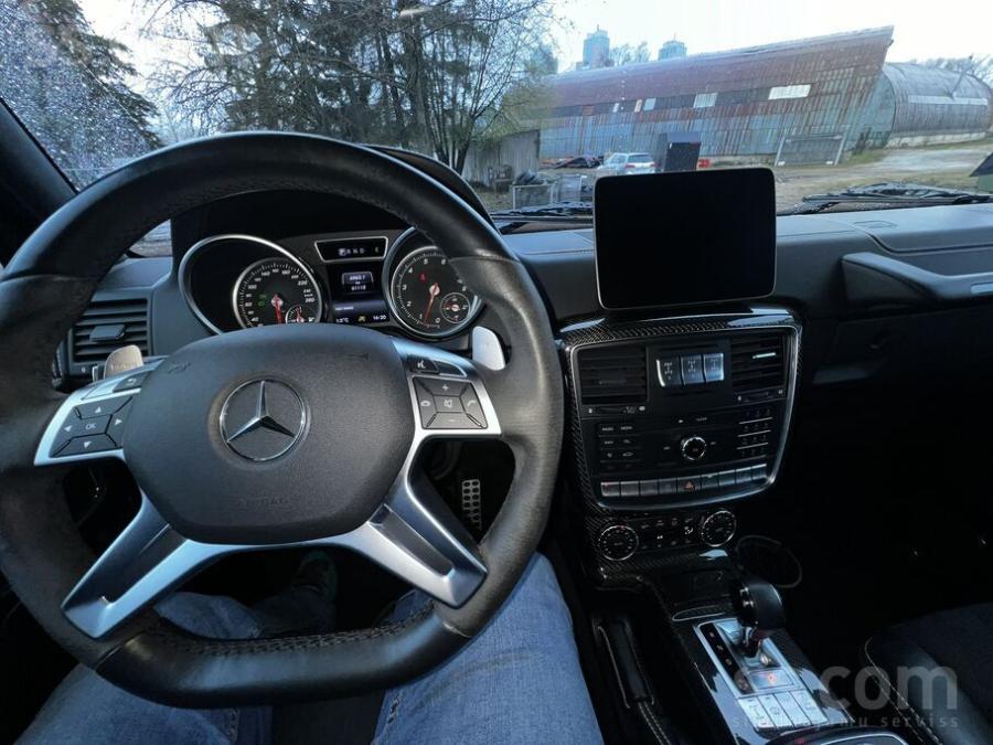 Black Mercedes-Benz g-500 2017 in Tukums, with an engine capacity of 4.00 L and mileage of 65 thousand km for 132600 €, photo 12 on AUTOMOTO.COM.LV