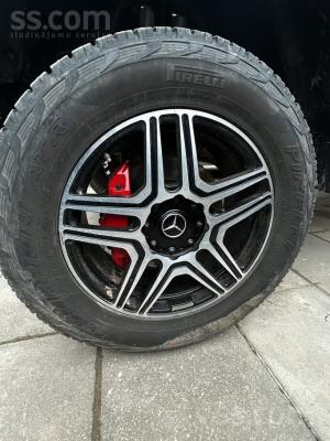 Black Mercedes-Benz g-500 2017 in Tukums, with an engine capacity of 4.00 L and mileage of 65 thousand km for 132600 €, photo 15 on AUTOMOTO.COM.LV
