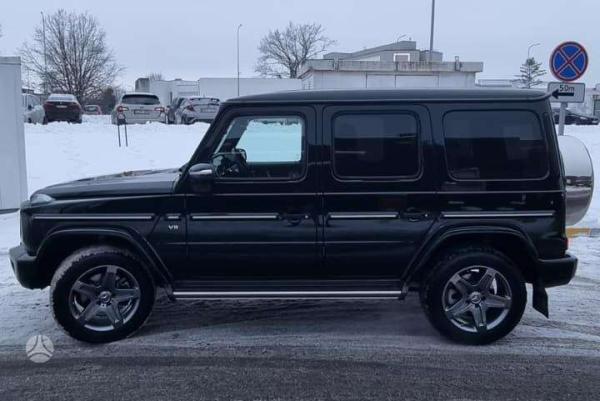 Black Mercedes-Benz g-500 2022 in Kaunas, with an engine capacity of 3.98 L and mileage of 31 thousand km for 131000 €, photo 4 on AUTOMOTO.COM.LV