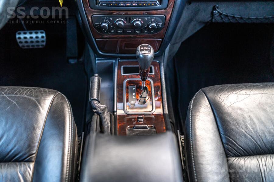 Mercedes-Benz g-55-amg 2006 in Riga, with an engine capacity of 5.50 L and mileage of 193 thousand km for 33900 €, photo 15 on AUTOMOTO.COM.LV
